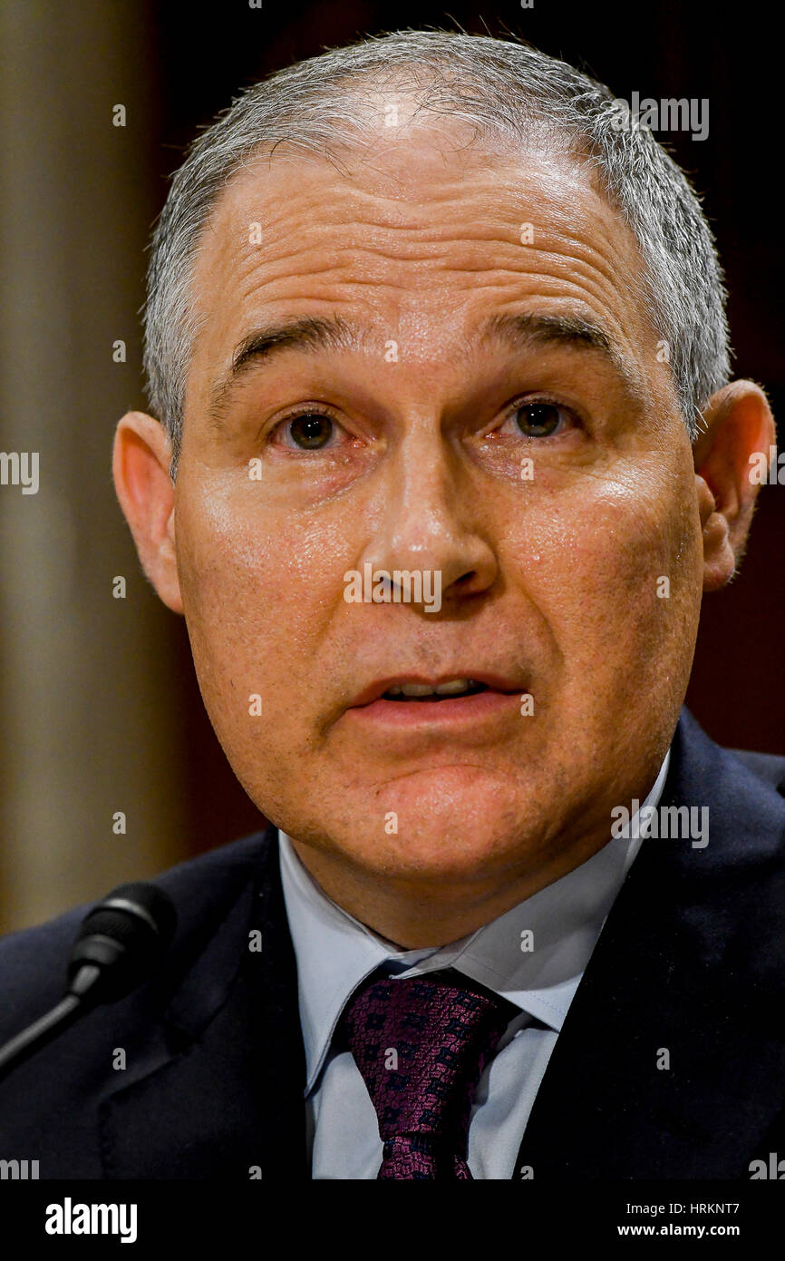 Oklahoma Attorney General Scott Pruitt testifies before the Senate ...
