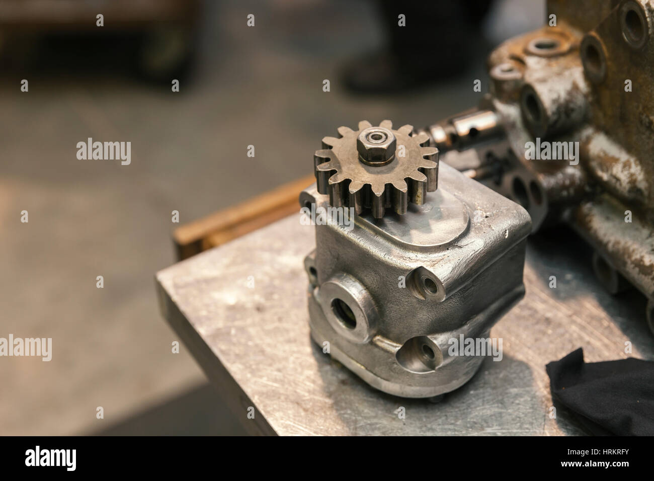 hydraulic hoses, pump and parts Stock Photo - Alamy