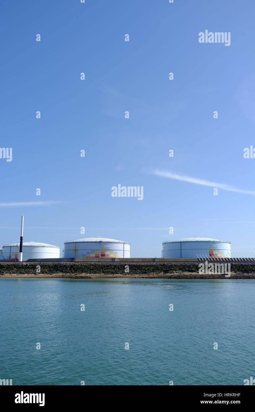 Fuel shipping containers hi-res stock photography and images - Alamy
