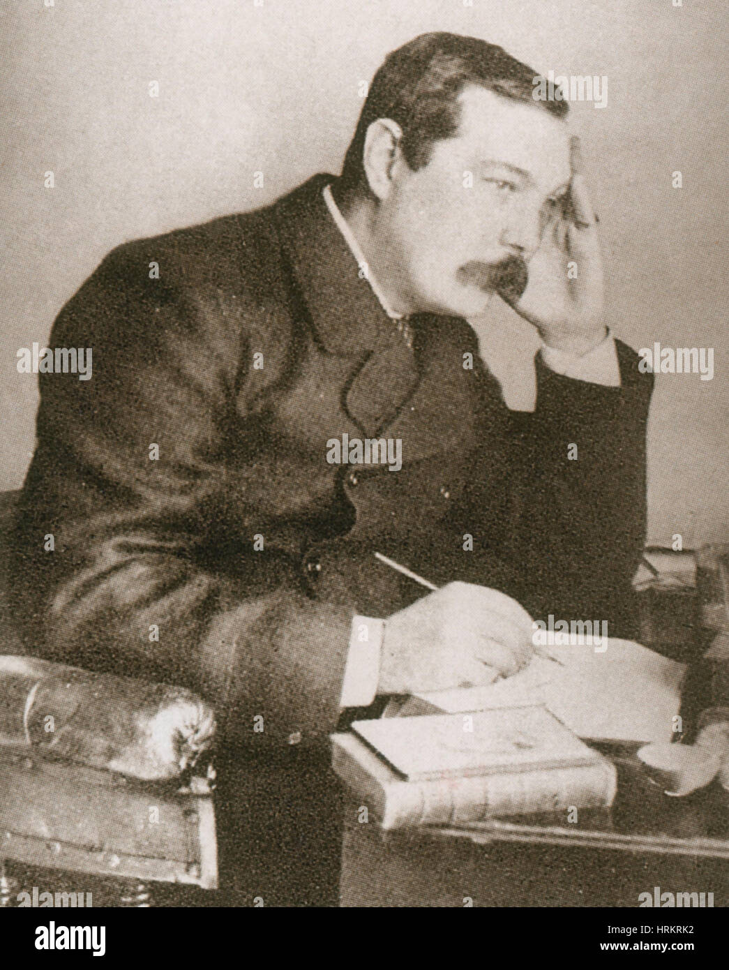 Arthur conan doyle hi-res stock photography and images - Alamy