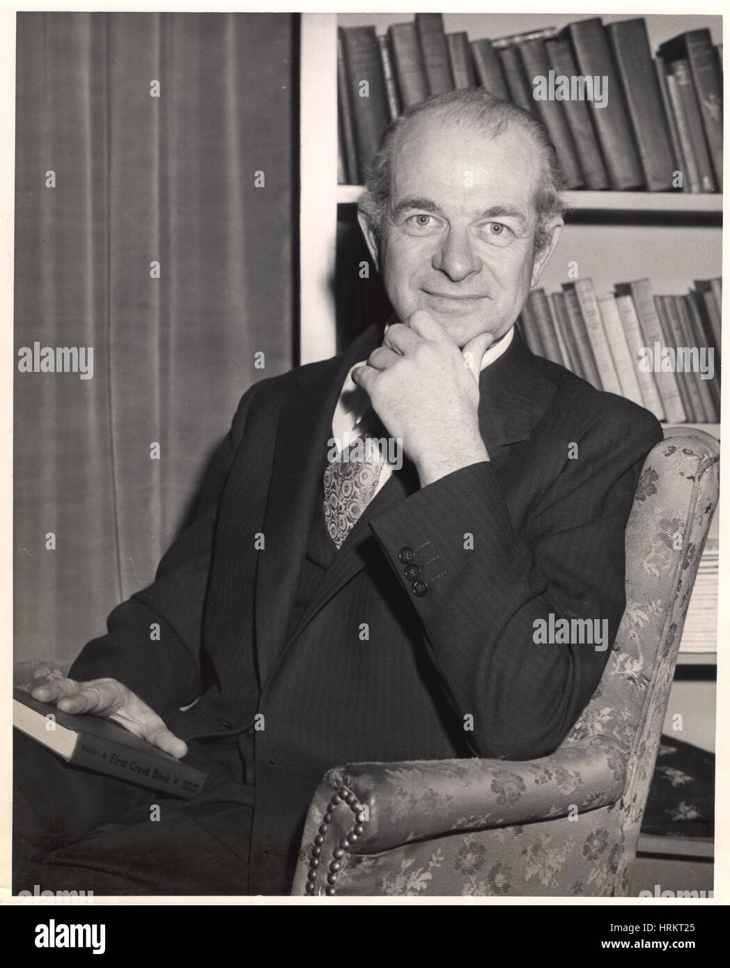 Linus pauling hi-res stock photography and images - Alamy