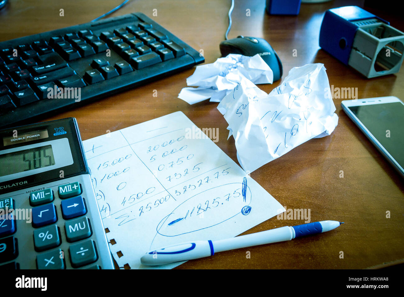 Counting costs hi-res stock photography and images - Alamy