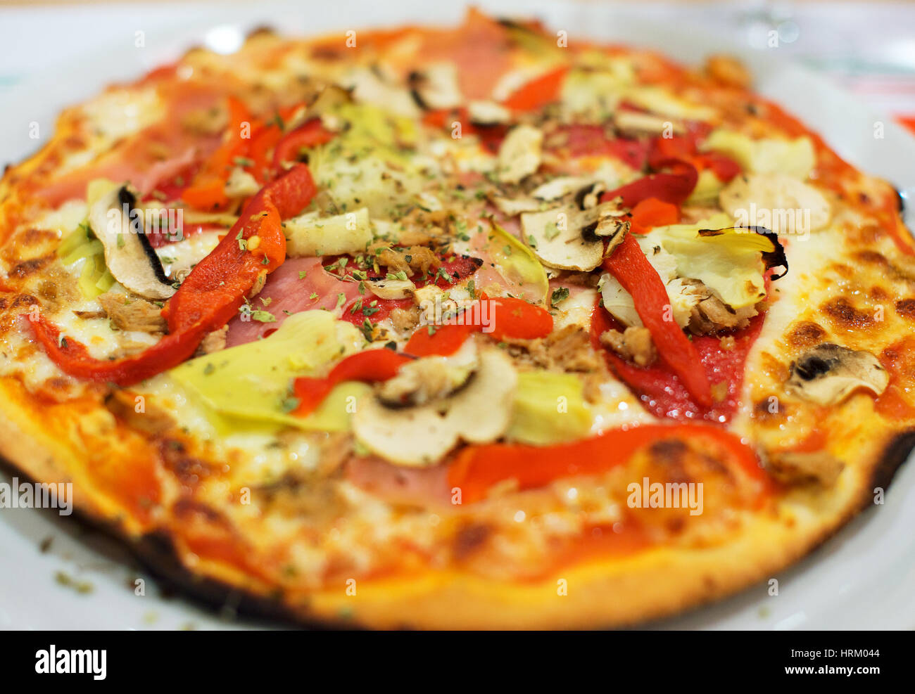Pizza ham paprika mushrooms hi-res stock photography and images - Alamy