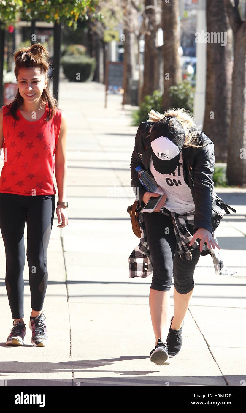 Hilary Duff attending her Monday morning workout at Training Mate gym ...