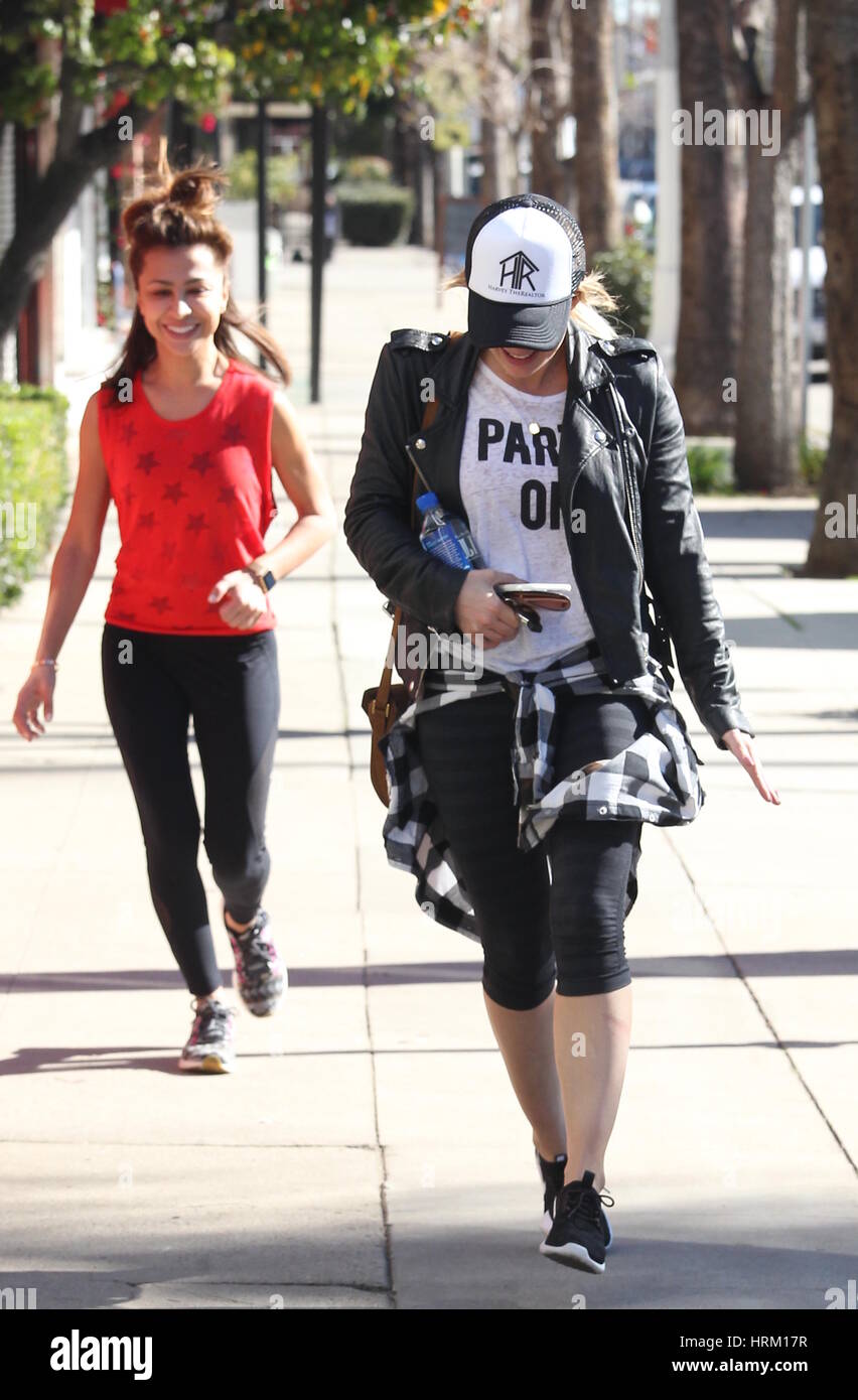 Hilary Duff attending her Monday morning workout at Training Mate gym ...