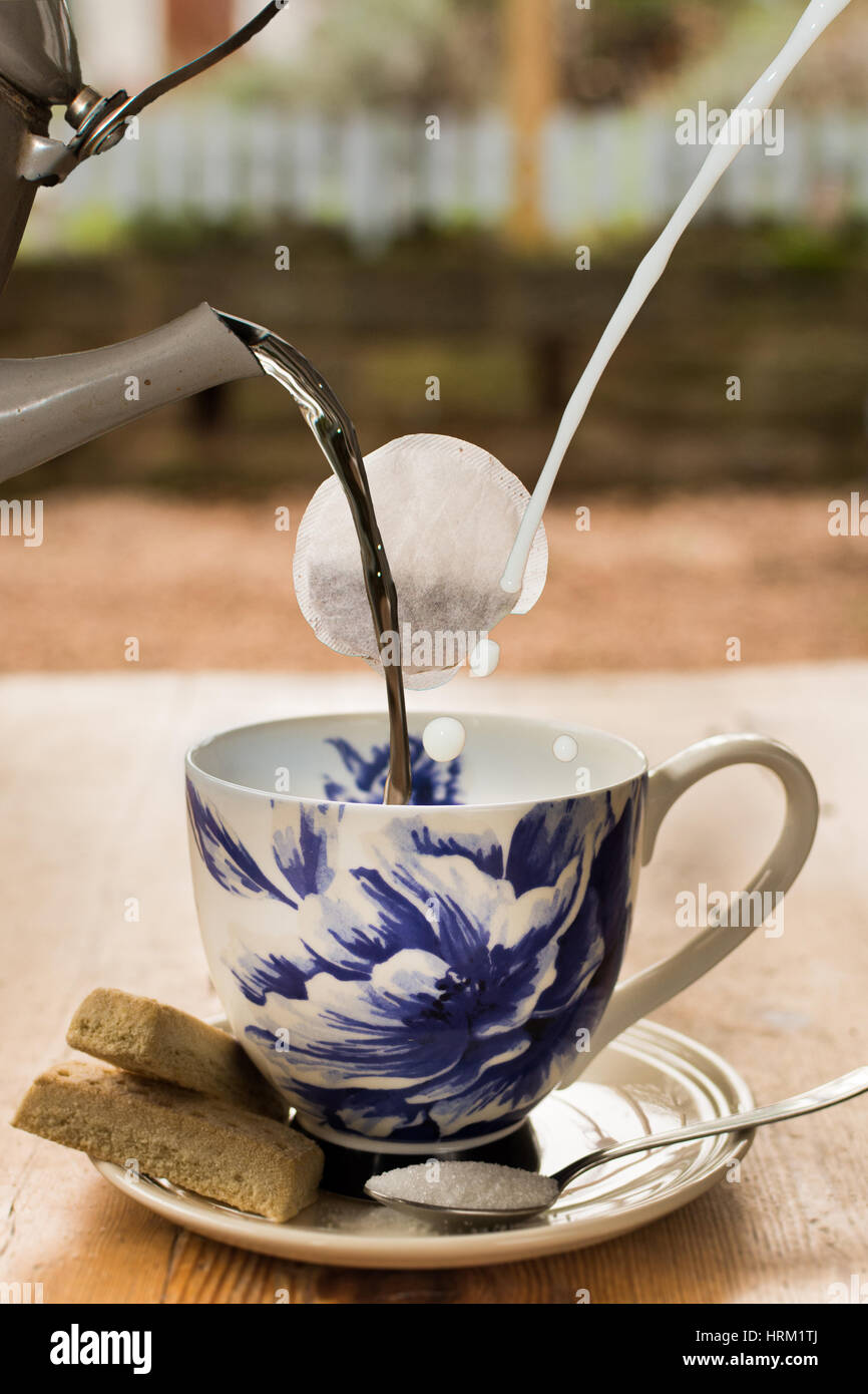 Builders Tea High Resolution Stock Photography and Images - Alamy