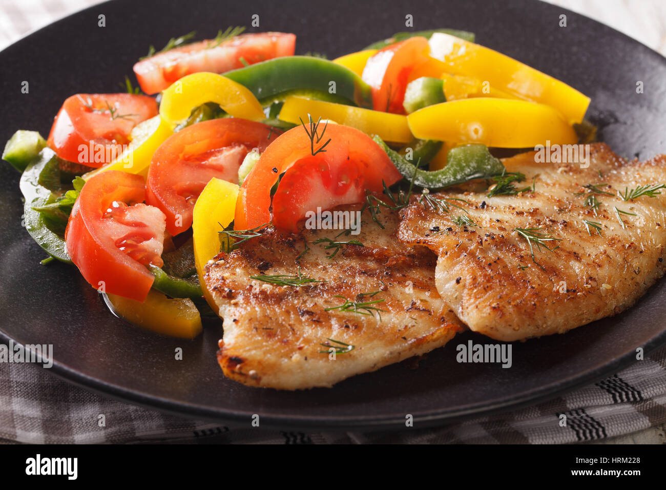 Tilapia plate hi-res stock photography and images - Alamy