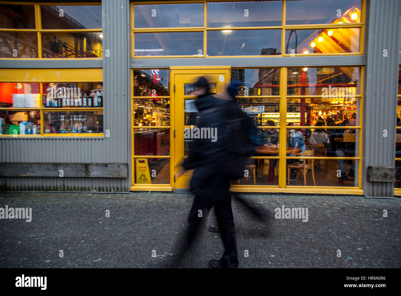 Fast food restaurants move hi-res stock photography and images - Alamy