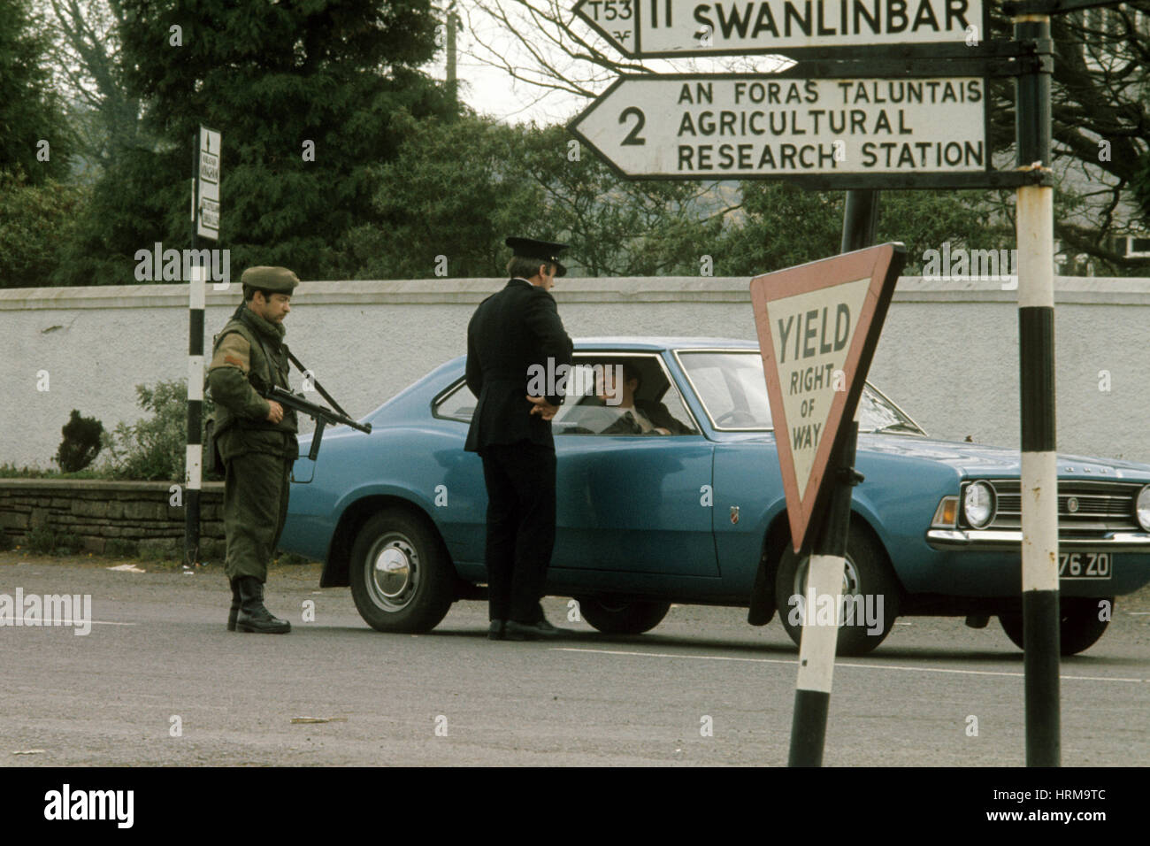 Police and military check cars at a border post in Swanlinbar in the ...