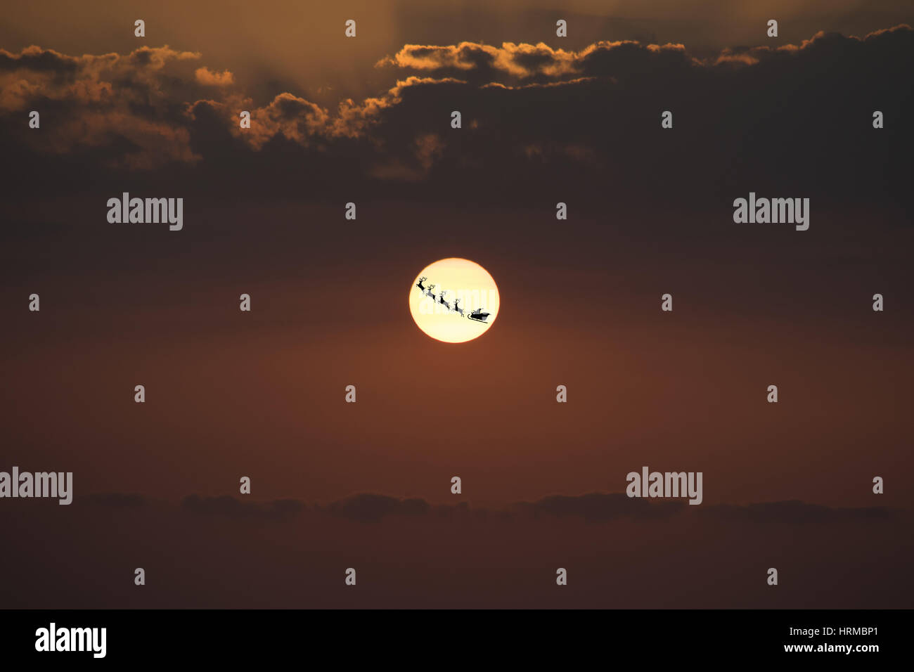 Santa in a sleigh hi-res stock photography and images - Alamy