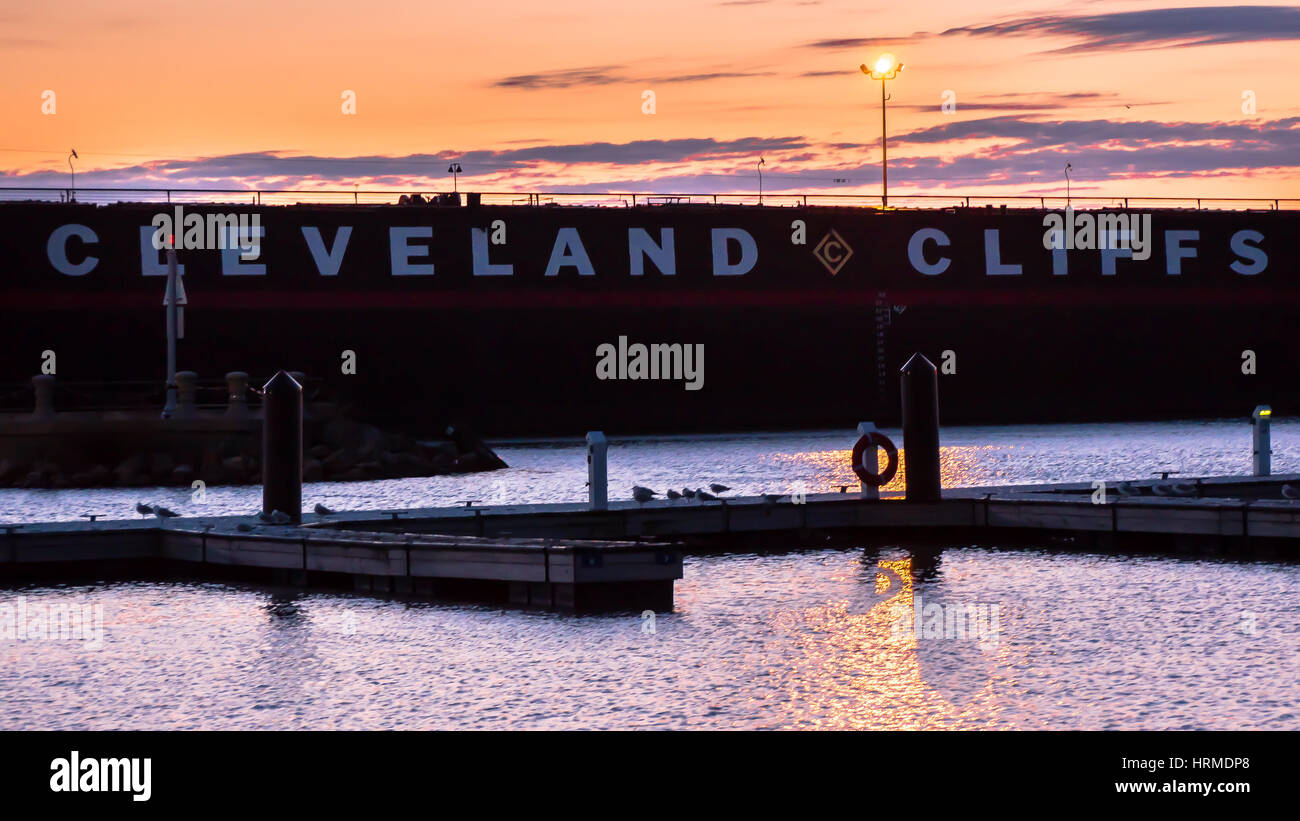 Sunset in Cleveland Stock Photo - Alamy