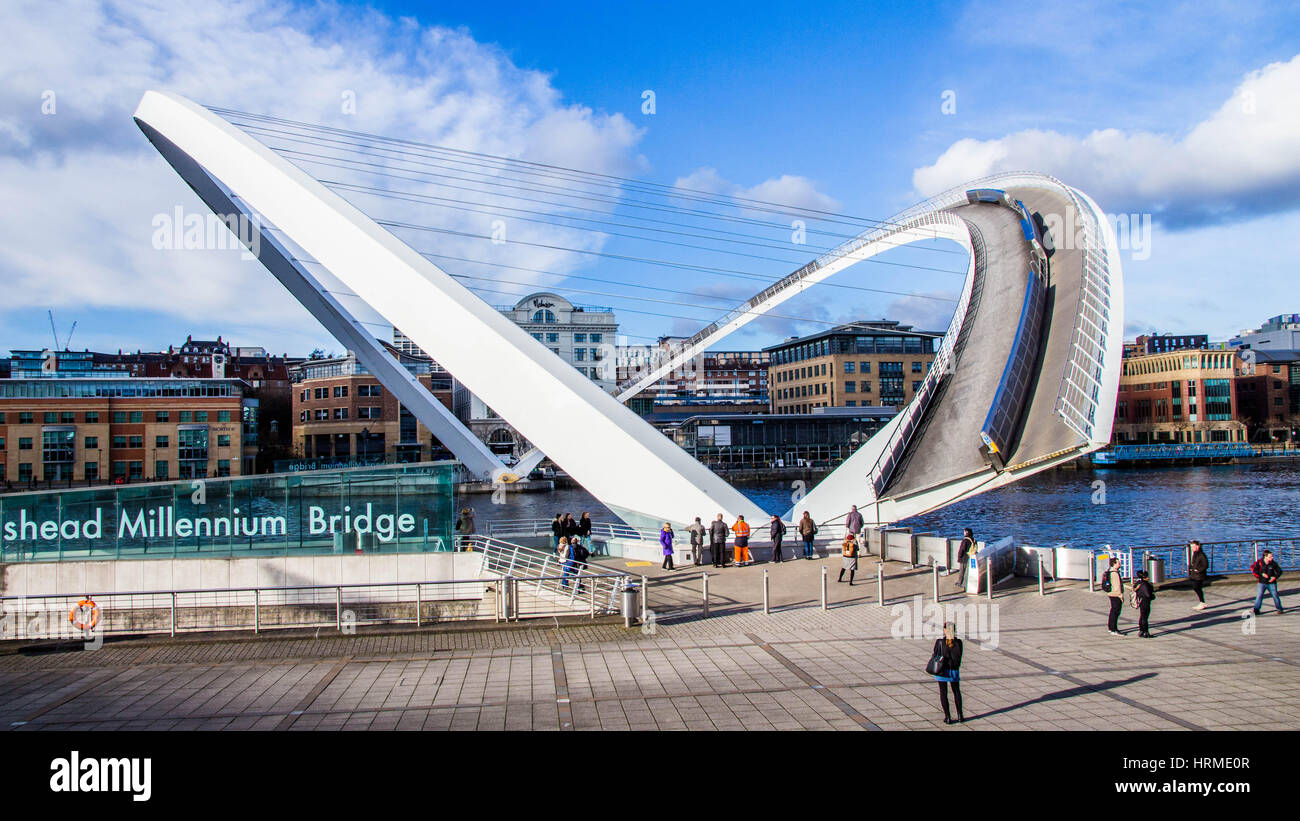 The Bridge fully open to let in passing ships Stock Photo - Alamy