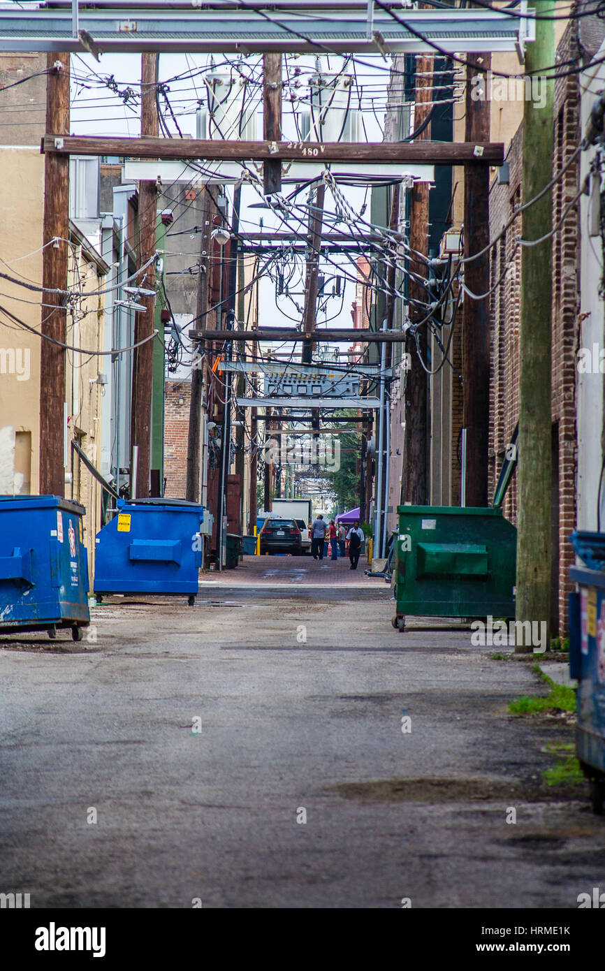 Dumpsters in an alley hi-res stock photography and images - Alamy