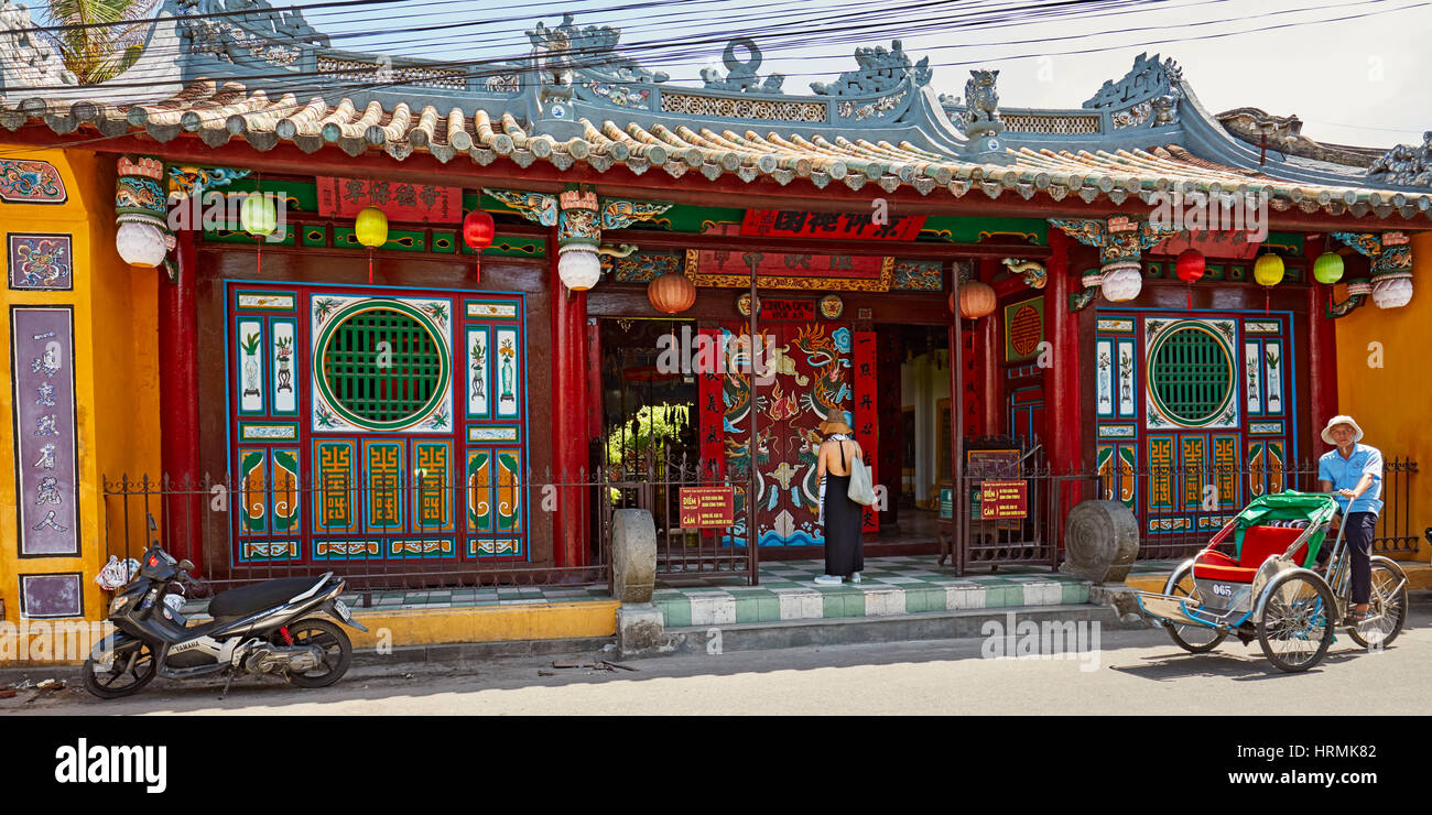 Quan cong temple vietnam hi-res stock photography and images - Alamy