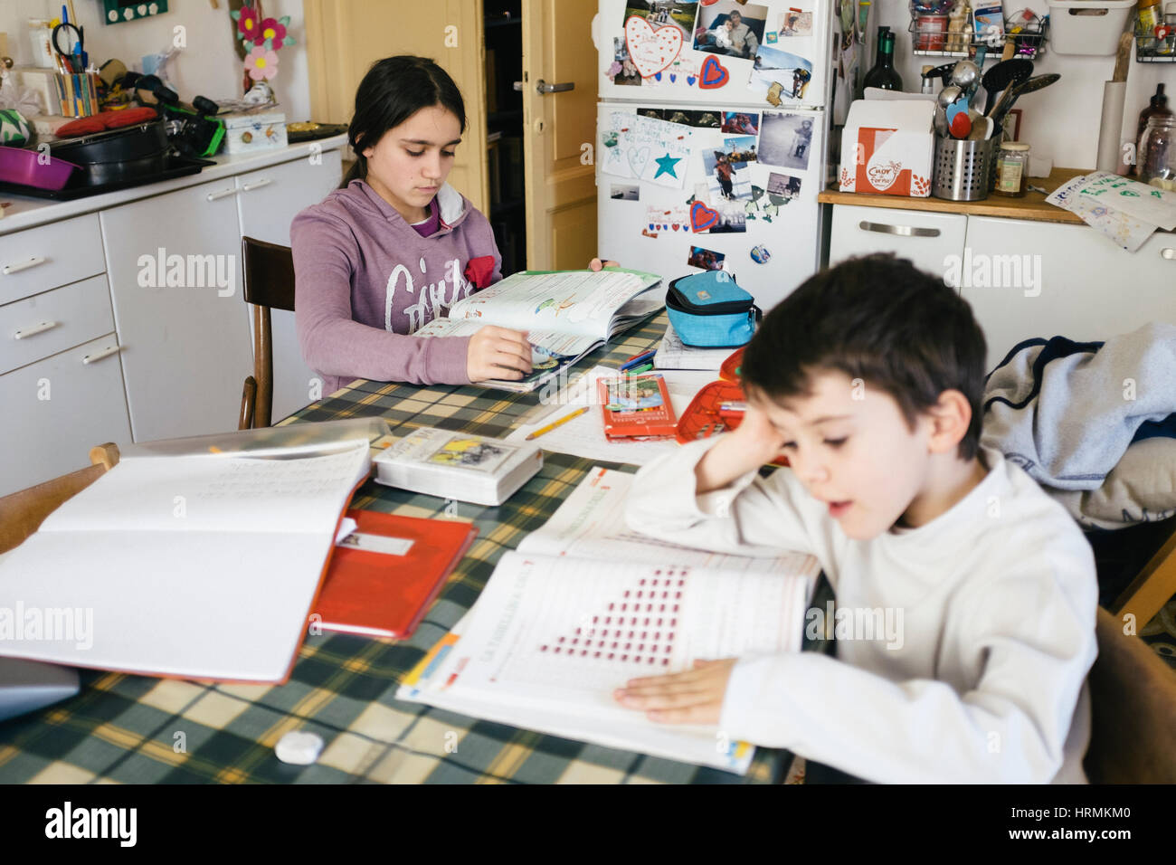 Children do homework Stock Photo - Alamy