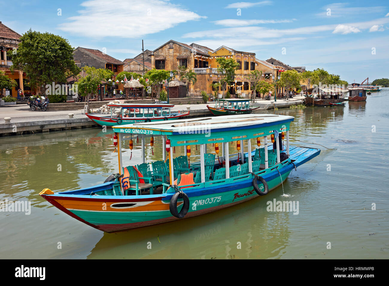 Traditional boat on Thu Bon River. Hoi An Ancient Town, Quang Nam ...