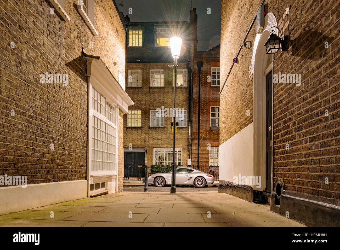 Posh london residential street hi-res stock photography and images - Alamy