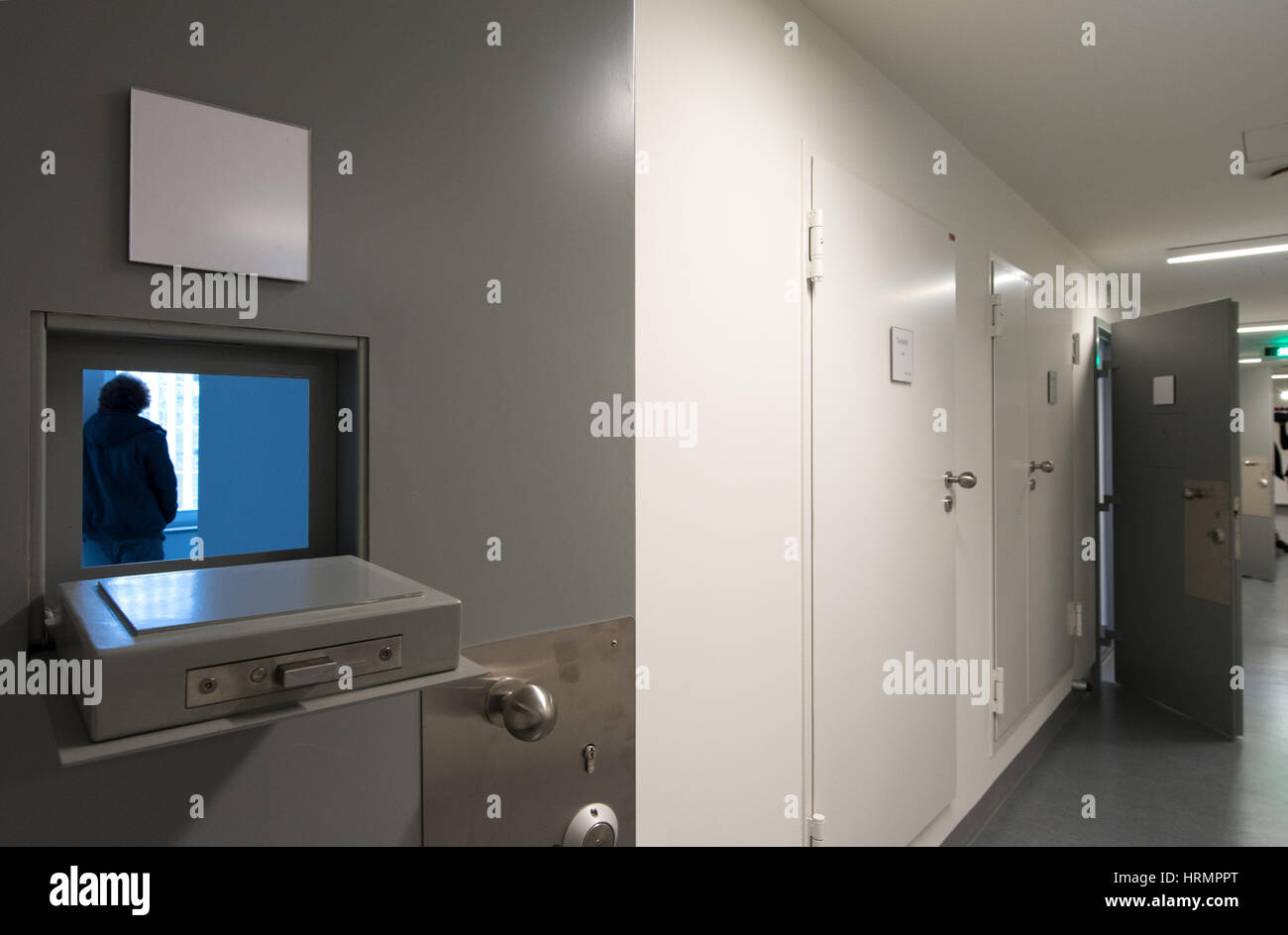Prison hatch hi-res stock photography and images - Alamy