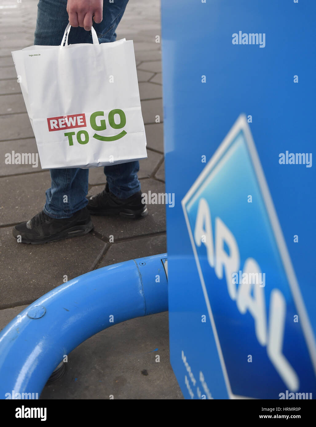 Aral gas station aral petrol stations hi-res stock photography and ...