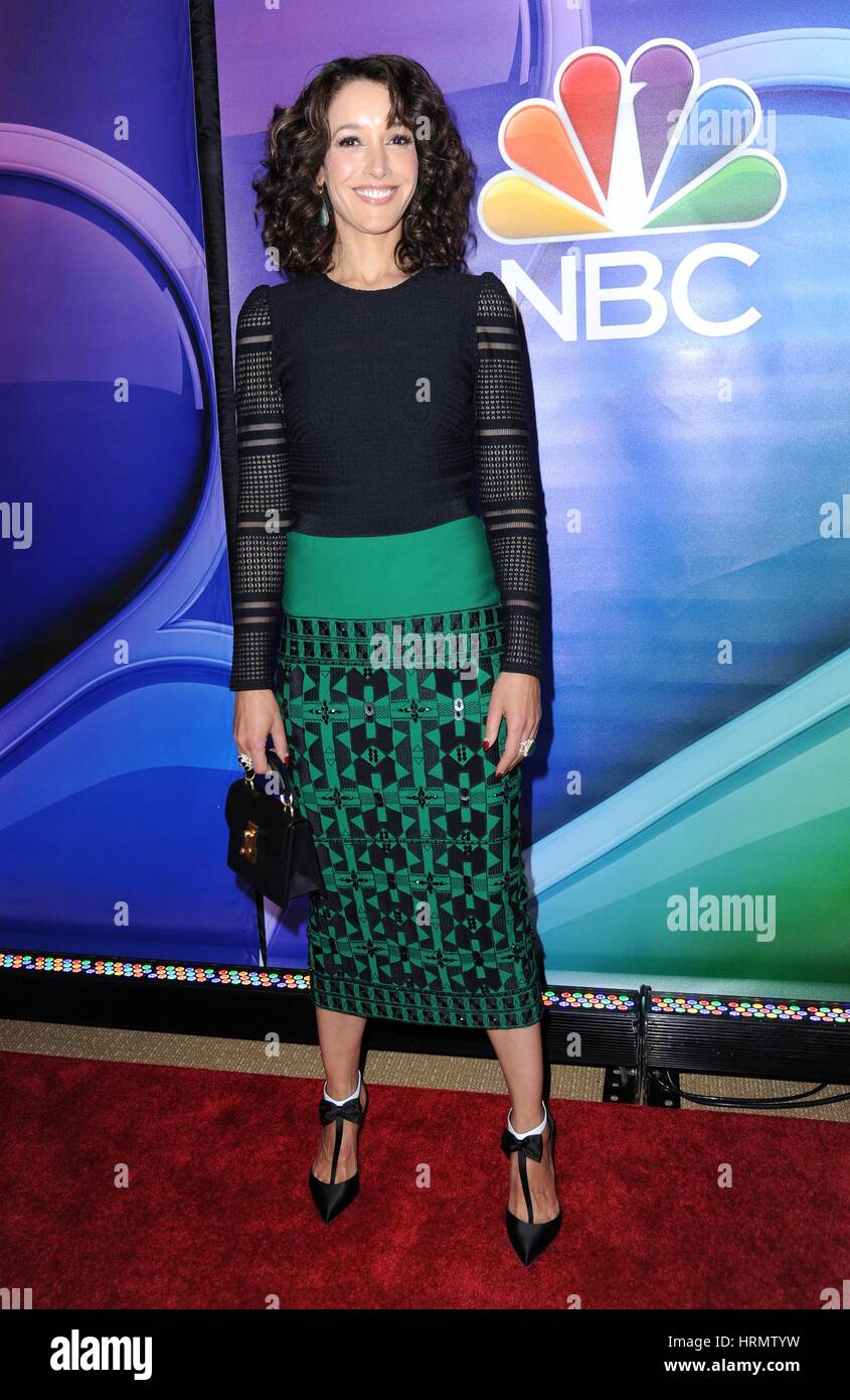 Jennifer beals red carpet event hi-res stock photography and images - Alamy