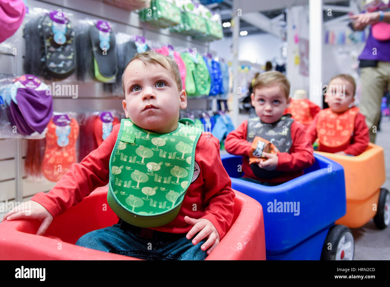 Mono mono twins hi-res stock photography and images - Alamy