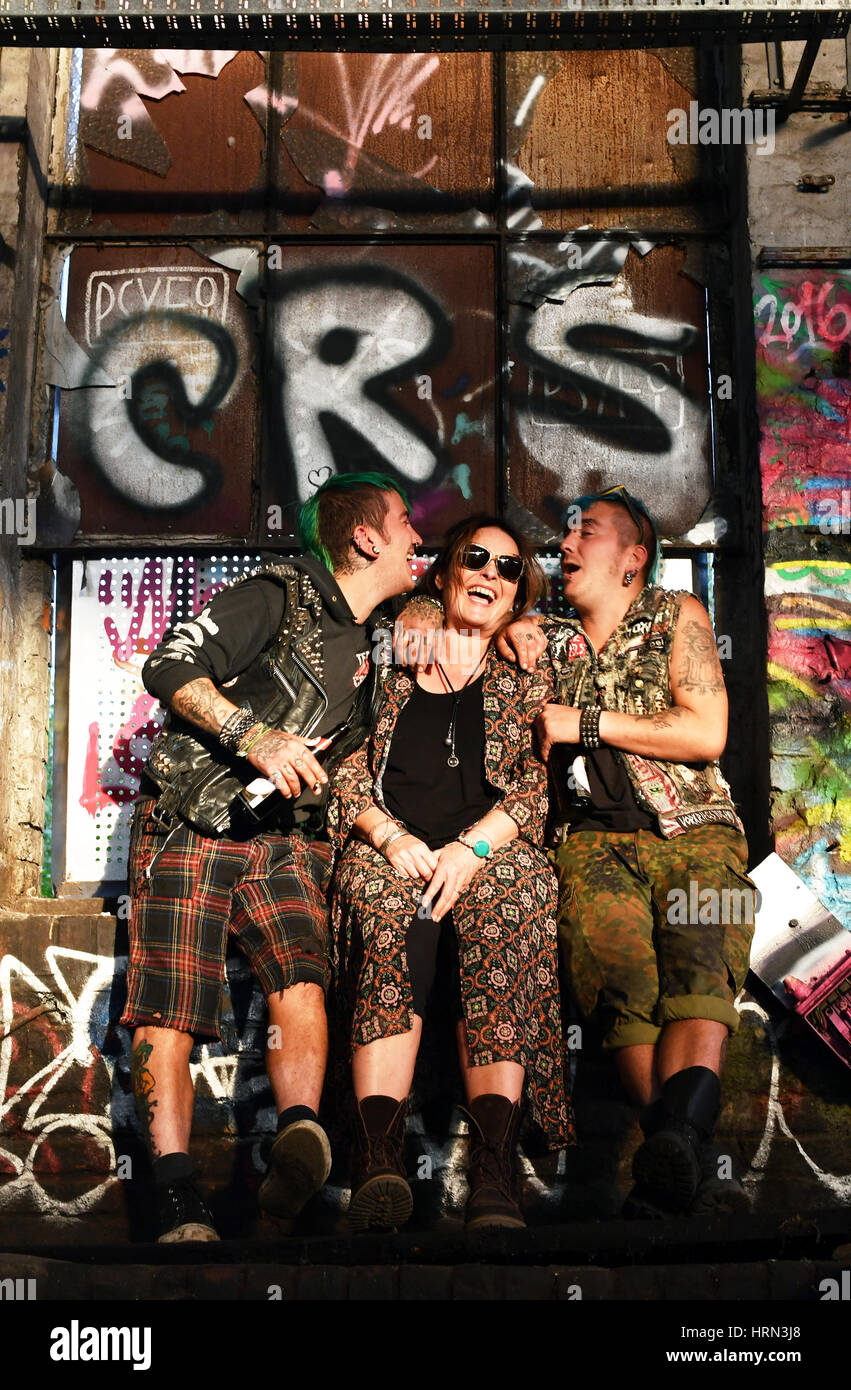 Unser brothers hi-res stock photography and images - Alamy