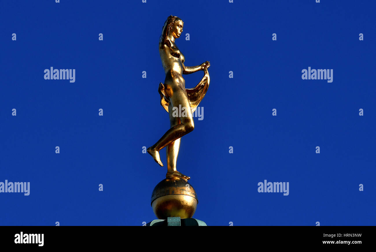 Berlin, Germany. 3rd Mar, 2017. The goddess Fortuna lights up in the ...