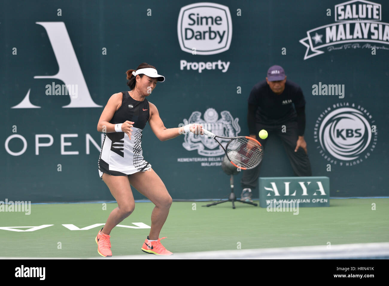 Kuala Lumpur, Malaysia. 3rd Mar, 2017. Xinyun Han of China return the ...