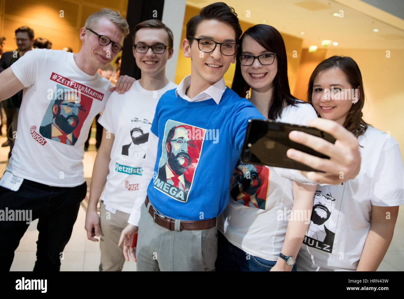 Berlin, Germany. 3rd Mar, 2017. Members of the young socialists in the ...