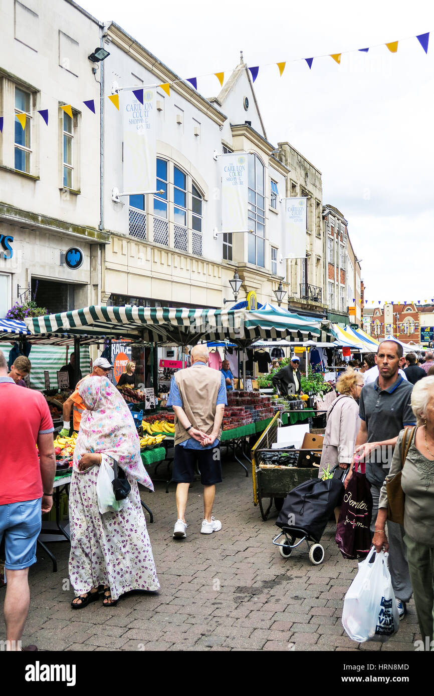 Loughborough market hi-res stock photography and images - Alamy