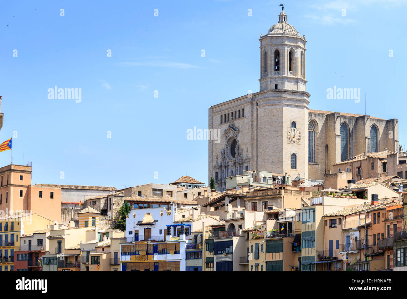 Cathedral and Cases d'Onyar, Barri Vell Old Quarter, Girona, Spain ...