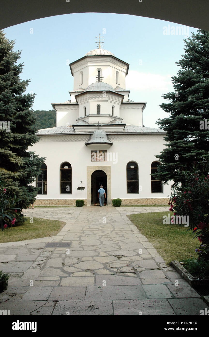 TISMANA, ROMANIA - AUGUST 21, 2008: Unidentified tourists visiting the ...