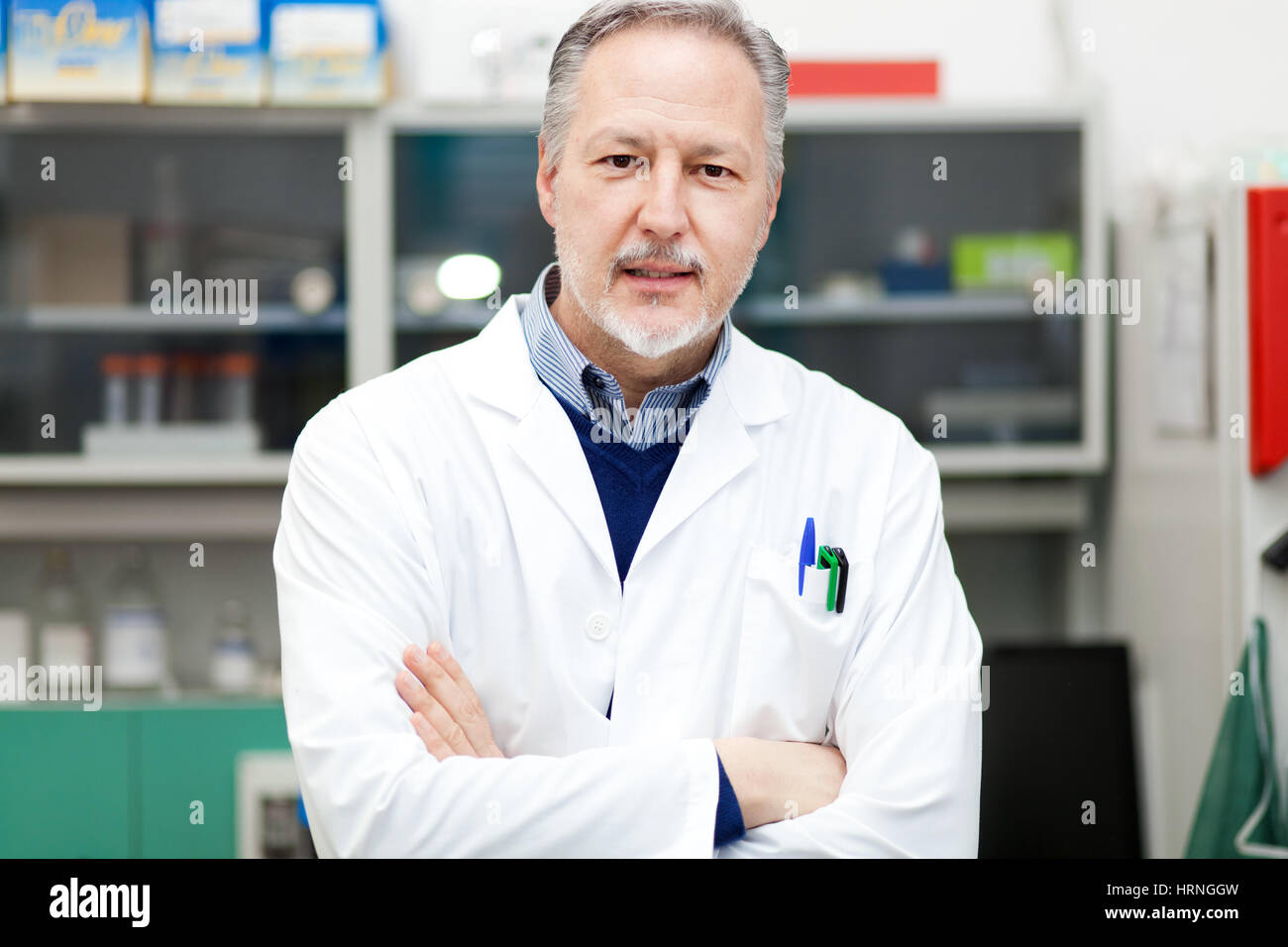Portrait of a researcher in a laboratory Stock Photo - Alamy