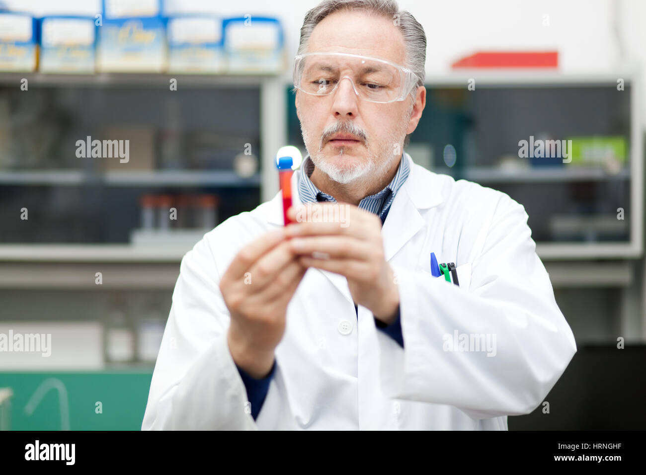 Researcher at work in a laboratory Stock Photo - Alamy