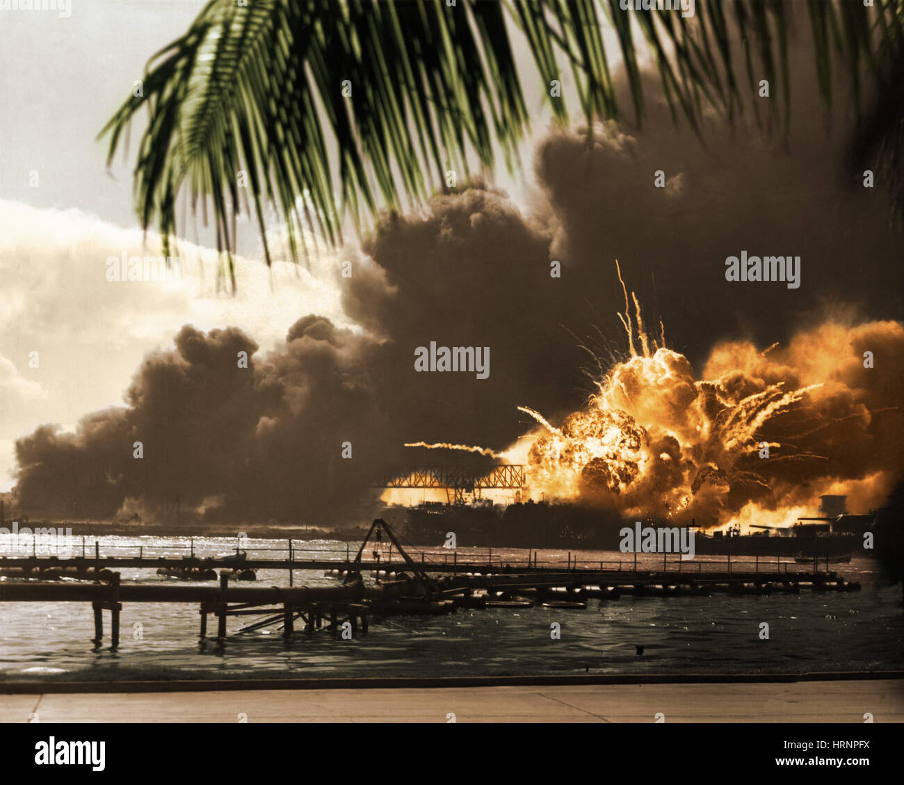 Ww2 pearl harbor attack hi-res stock photography and images - Alamy
