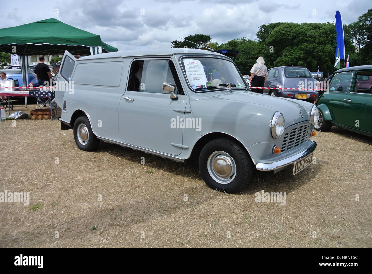 Austin mini van hi-res stock photography and images - Alamy