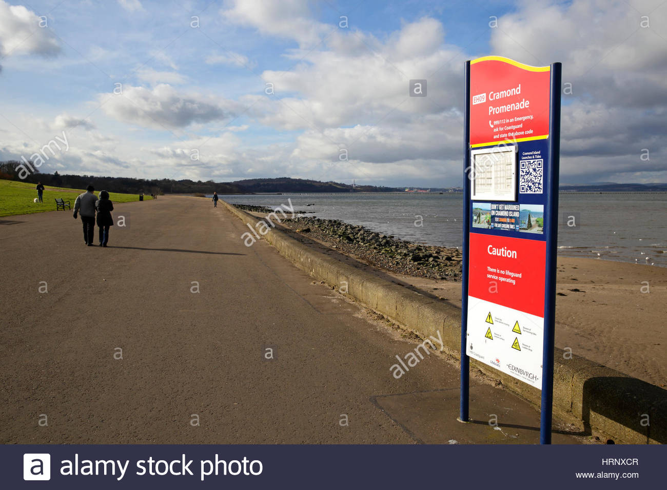 Signpost for Cramond Promenade, Edinburgh Stock Photo - Alamy