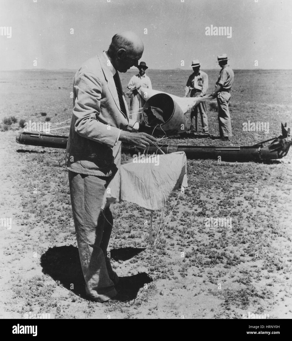 Robert goddard rocket hi-res stock photography and images - Alamy