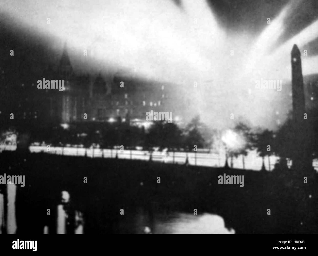 Zeppelin 1916 hi-res stock photography and images - Alamy