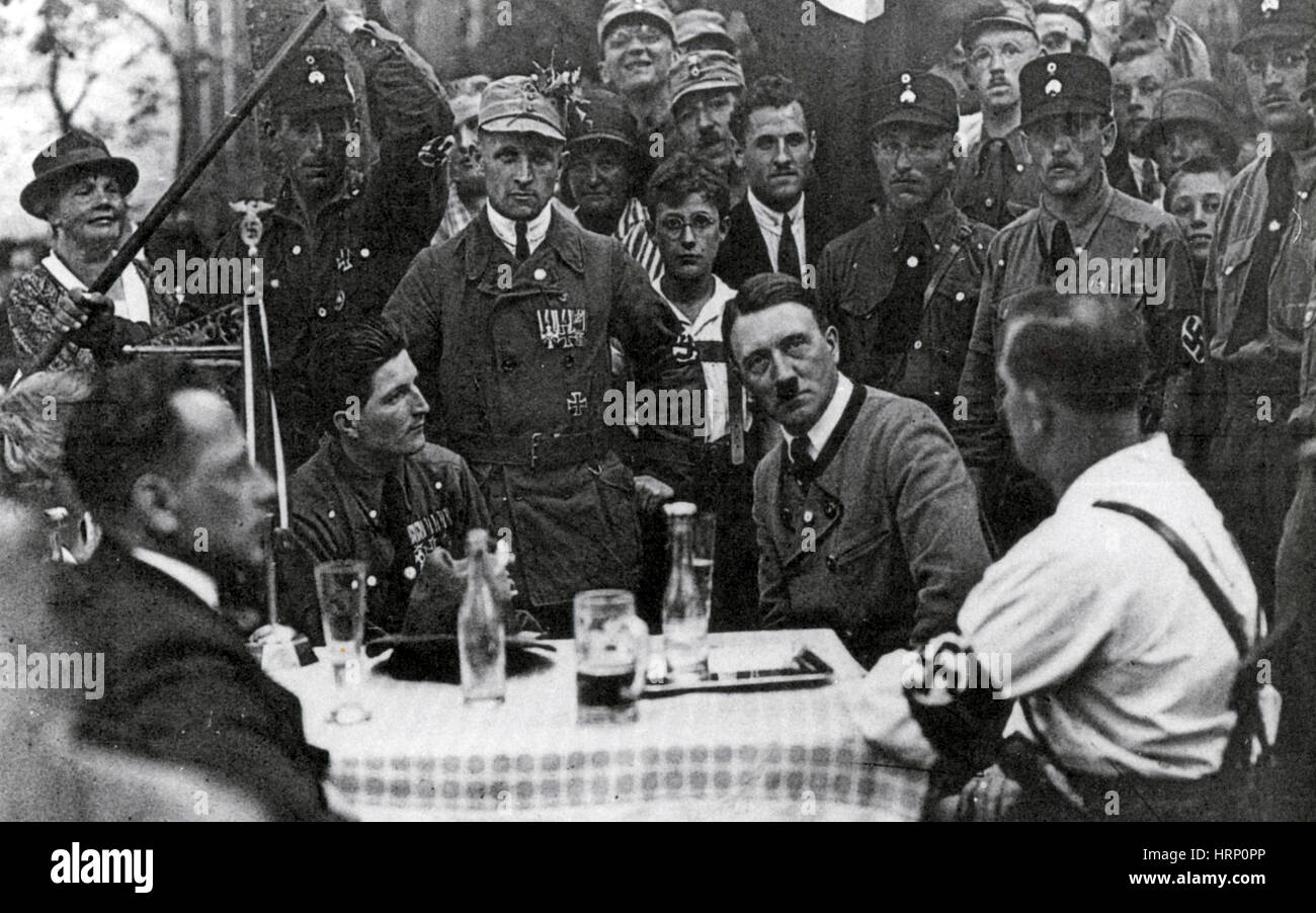 WWI, Hitler with Sturmabteilung, 1926 Stock Photo: 135093246 - Alamy