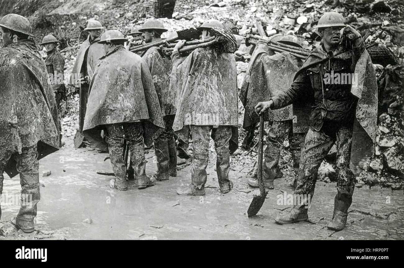 WWI, Working Party, Battle of the Somme, 1916 Stock Photo - Alamy