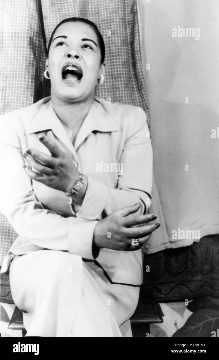 Historic female singer hi-res stock photography and images - Alamy