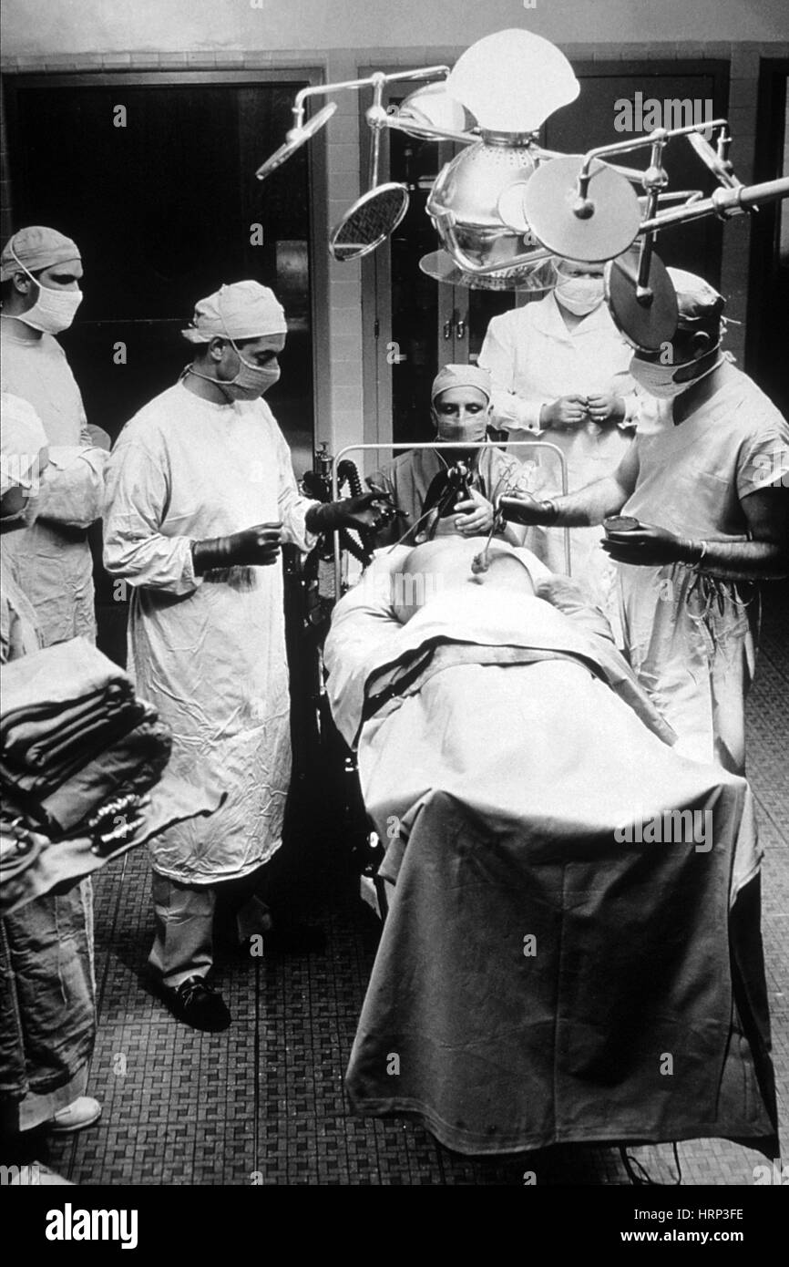 Surgery photograph Black and White Stock Photos & Images - Alamy