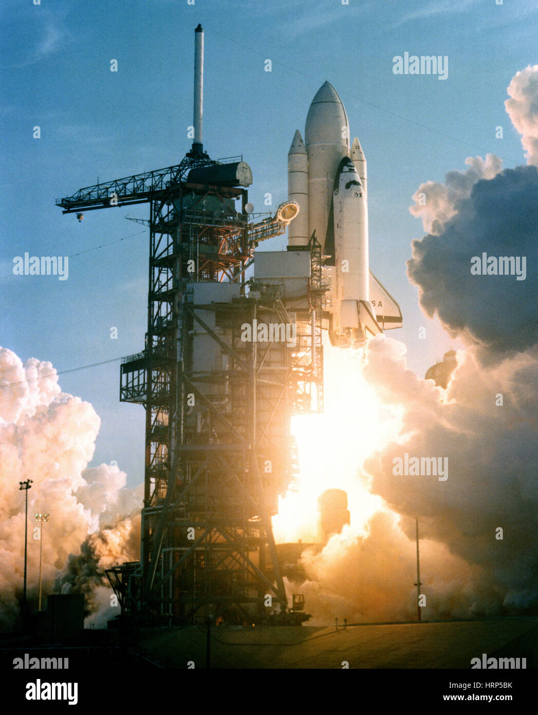 Space shuttle columbia 1981 hi-res stock photography and images - Alamy