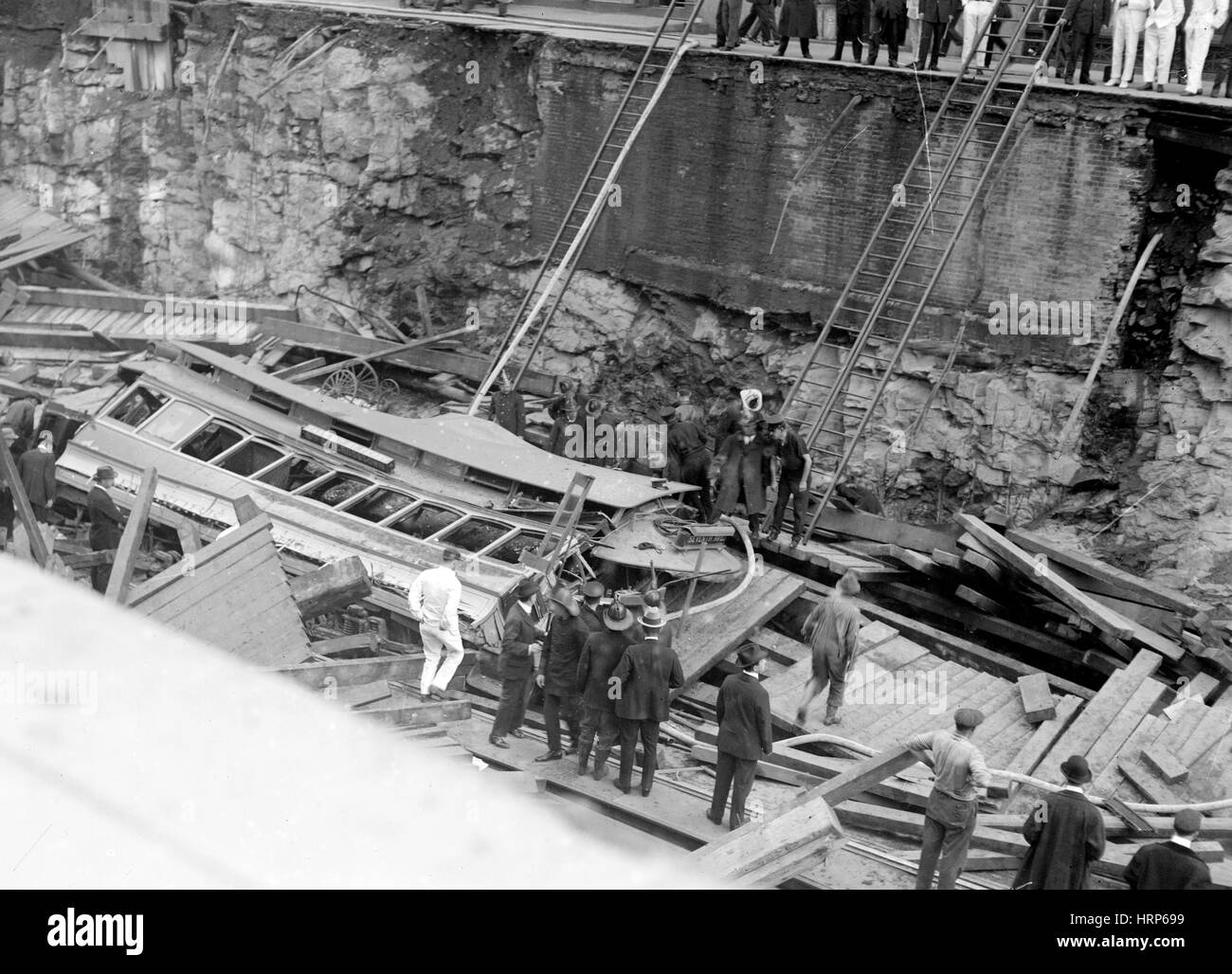 NYC Subway Construction Cave-In, 1915 Stock Photo - Alamy