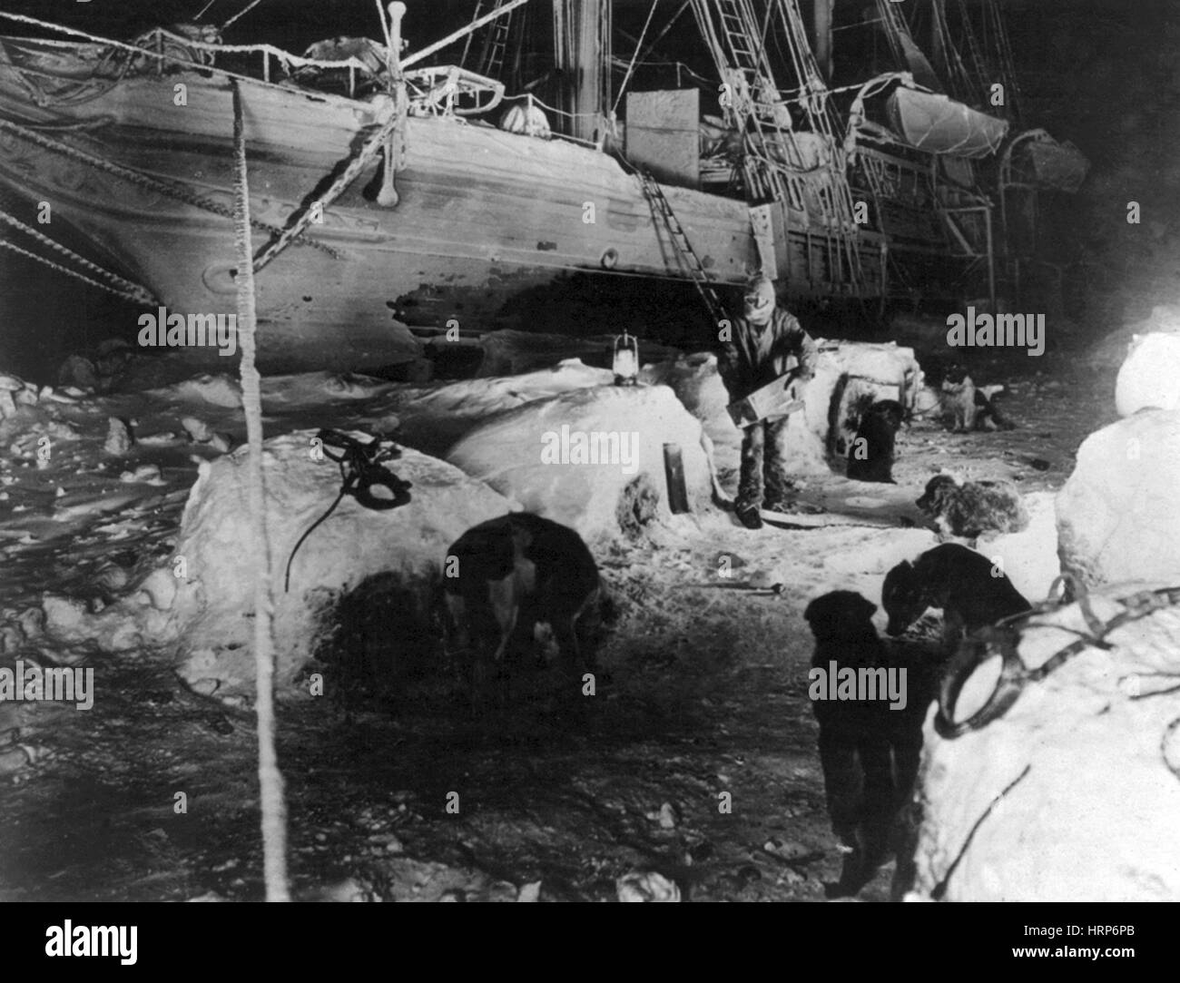 Shackleton's Endurance Trapped in Pack Ice, 1915 Stock Photo - Alamy
