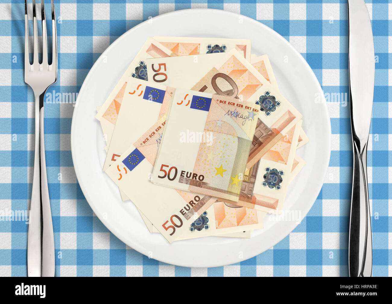 Money on plate hi-res stock photography and images - Alamy