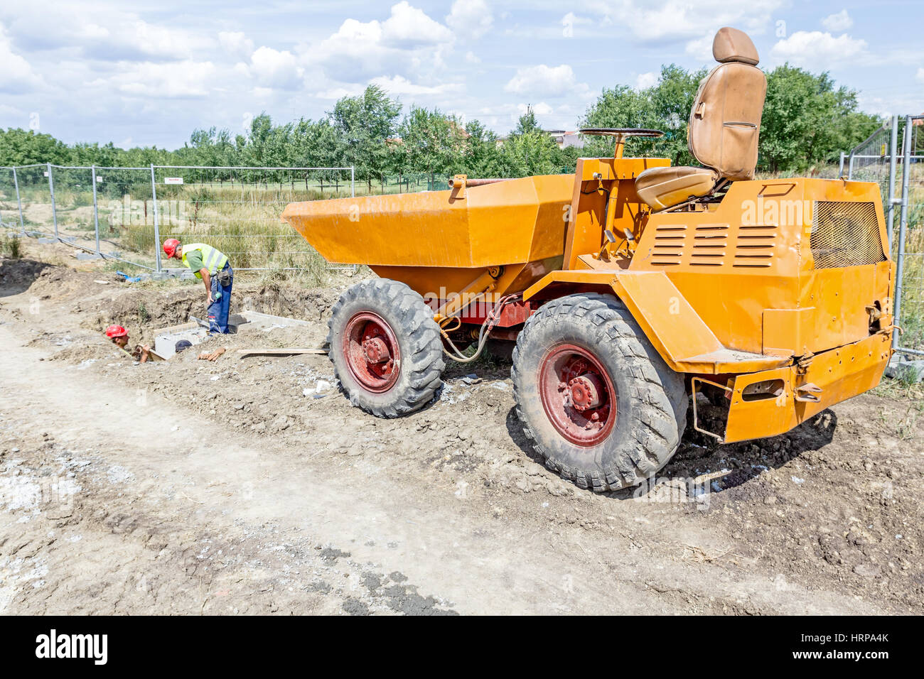 Mini dumper construction vehicle hi-res stock photography and images ...