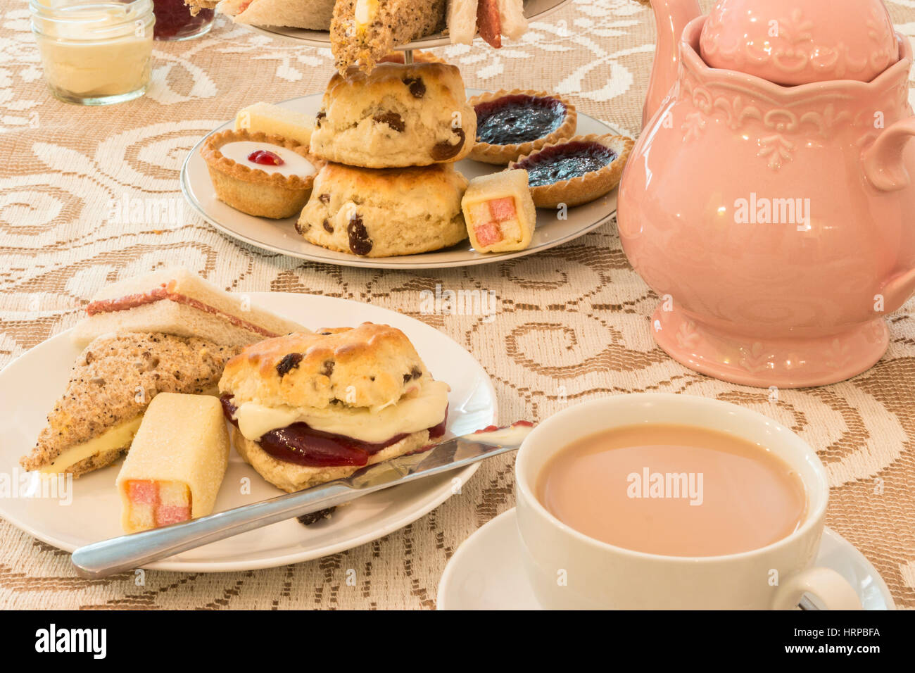 British afternoon tea hi-res stock photography and images - Alamy