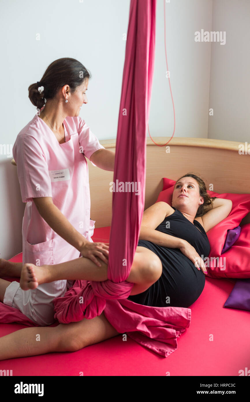 Hypnosis birth hi-res stock photography and images - Alamy